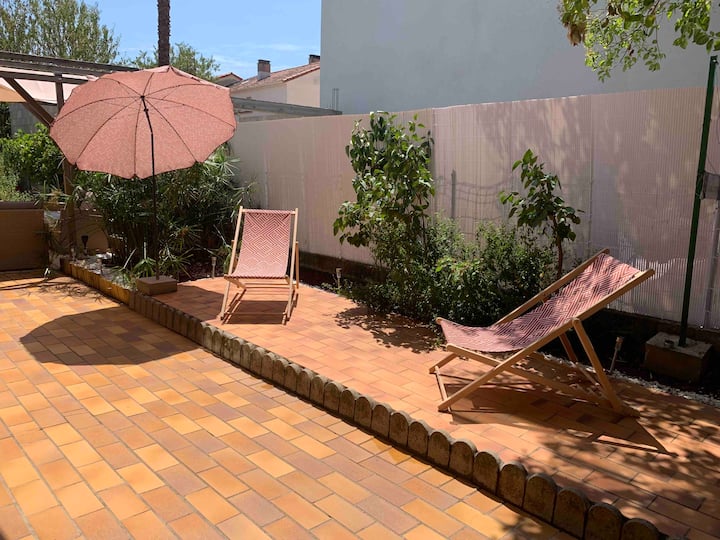 Joli T2 Rdc Maison Entier Avec Jardin Indépendant - Agde