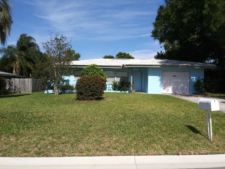 Lovely Home Near The Beach - 라르고