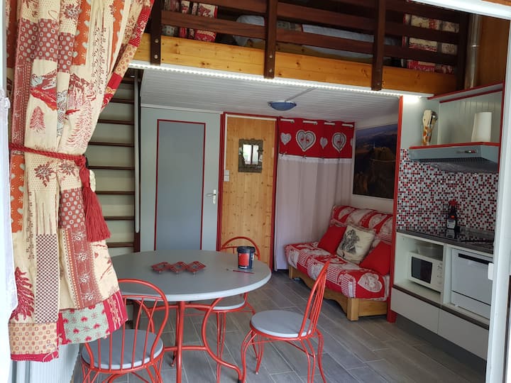 Meublé Av Terrasse 4 Personnes Proche Du Mt Dore. - Mont-Dore