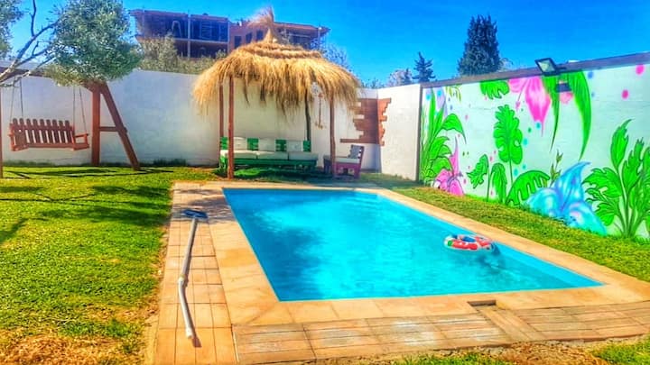 Villa S+2  𝑯𝒂𝒖𝒕 𝑺𝒕𝒂𝒏𝒅𝒊𝒏𝒈 Avec Piscine - Sousse