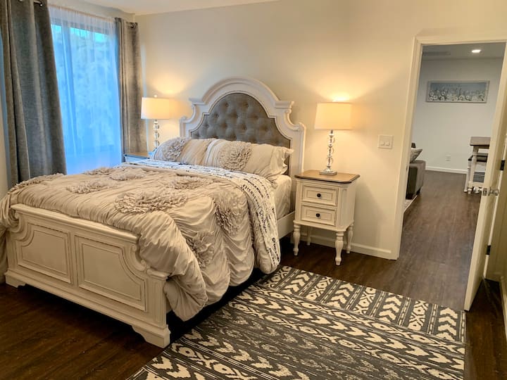 Luxury Suite In South Redlands - Redlands, CA