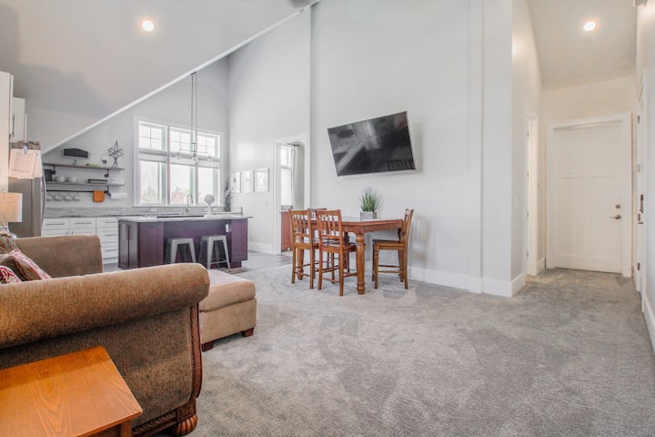 Gorgeous Craftsman-style Guest Apartment - Morrison, CO