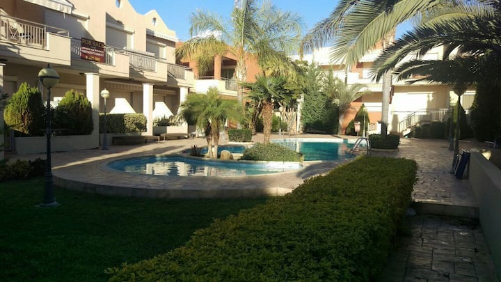 3 Bedroom Mezonet With Pool And Yard - Limassol