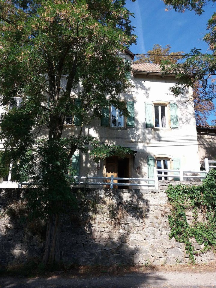 Maison De Charme Familiale - Millau