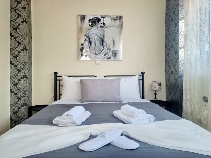 In Centre Suite By Open City Hotel - Триполис