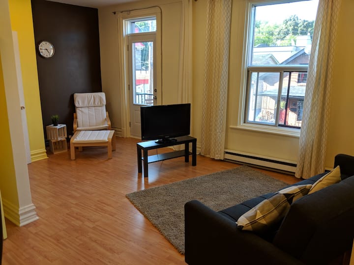 Logement Sur Montréal, à Ahuntsic - Montreal