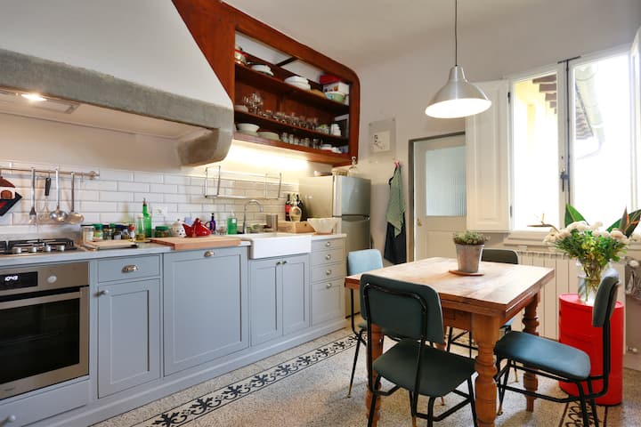 Innoltre:design Apartment With A View In S.spirito - Florence