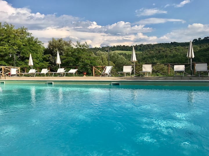 Confortable Appartement Avec Jardin Privé - San Gimignano