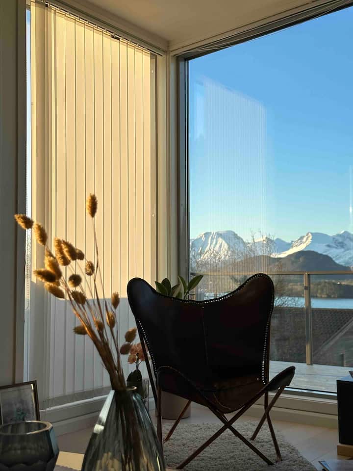 Top Floor 2 Bedroom Appartement - Ålesund