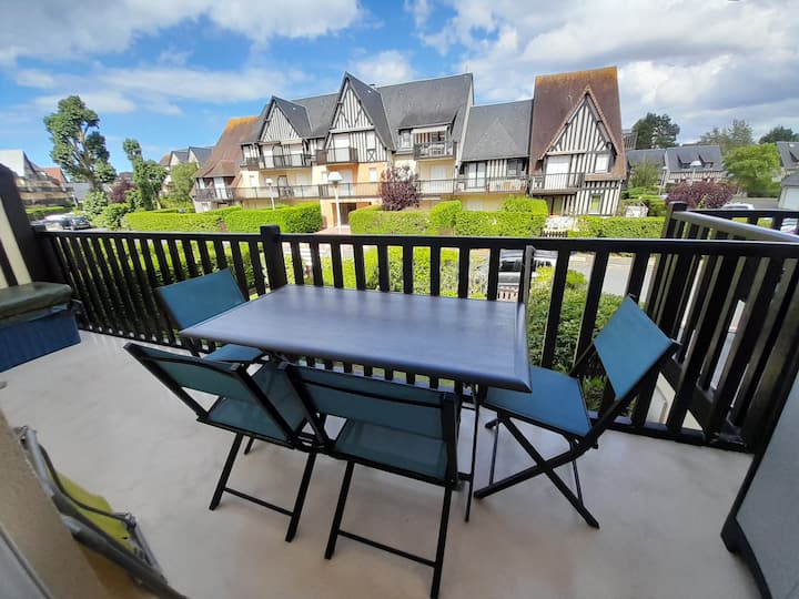 T2-  1er Etage -  à 200 M De La Plage - Avec Wifi - Cabourg