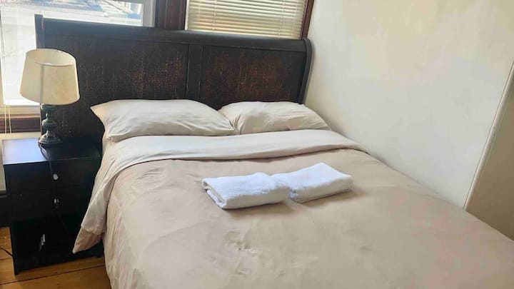 Harvard Mit Subway Small Private Bedroom - Cambridge, MA