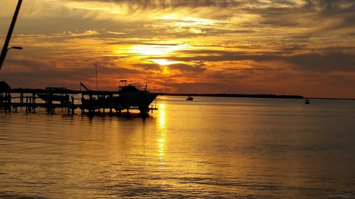 Florida Keys Sunsets & More 2-floor, 2 Br Condo - Key Largo, FL