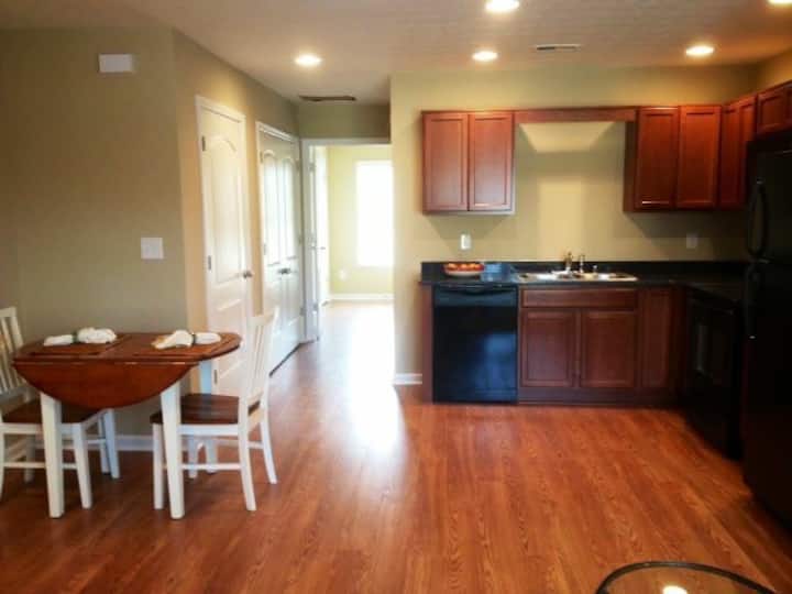 Peaceful Private Suite In The Middle Of Etown 102 - Elizabethtown, KY