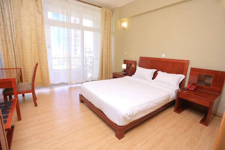 15 Minutes Walk From Edna Mall - Addis Abeba