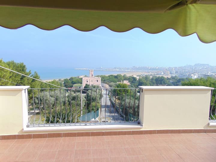 Appartamento Con Terrazza Vista Mare A Vieste - Vieste