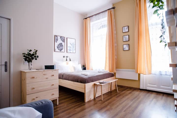 Central Boutique-style Apartment For 8 People - Budapest