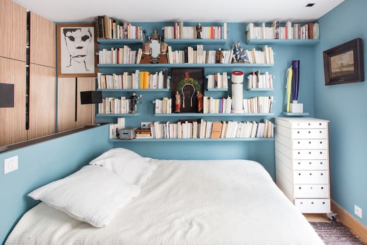 Rêveries Artistiques Sur Le Canal Saint-martin - Paris