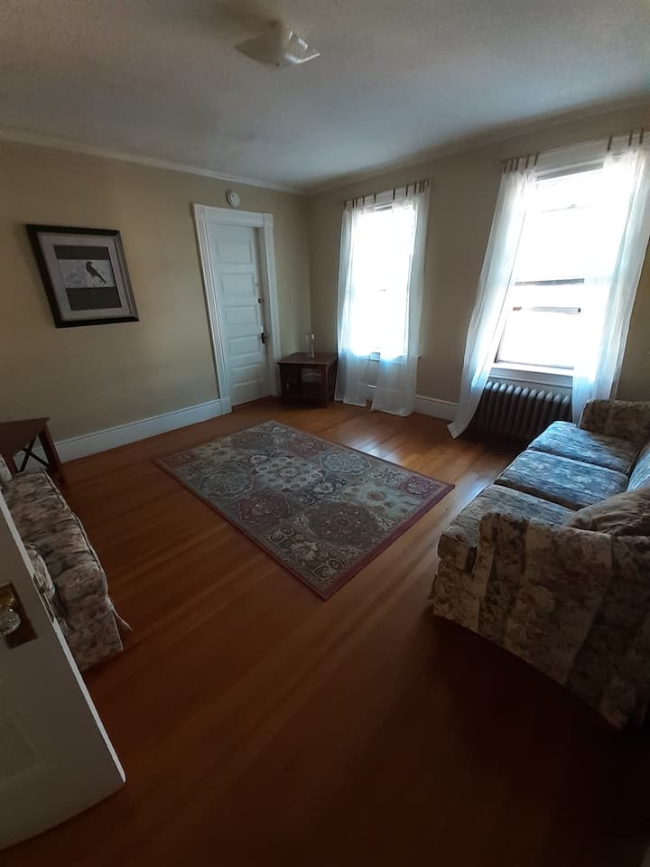 Large Sunny Room In Forest Park - Springfield