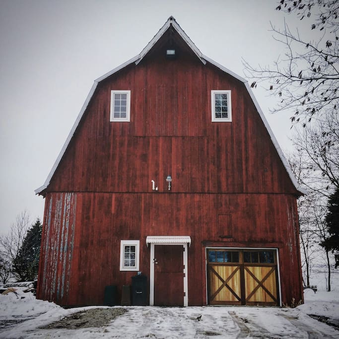 Iowa Barn Remodeled Unique, Artsy, Netflix & more! - Barns for Rent in ...