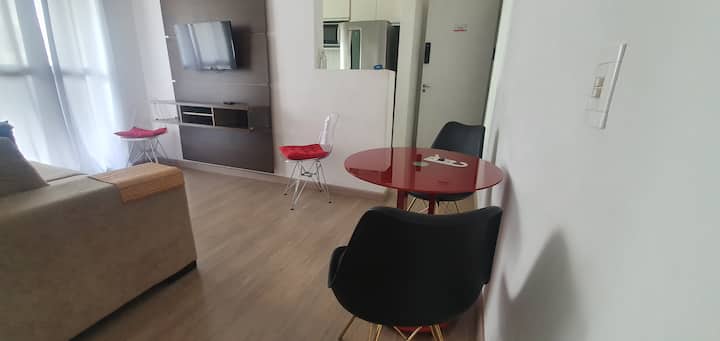 Cond.clube, Excelente Localização. Fácil Acesso - Curitiba