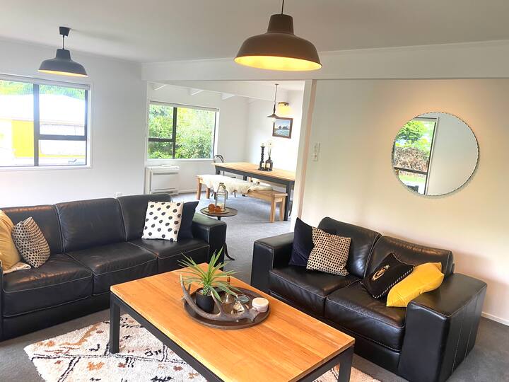 Autumn Cottage - Arrowtown