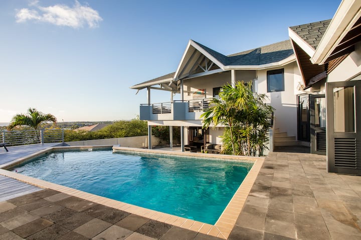 Villa Paradise Curacao Modern -4bdr- Superb View - Curaçao