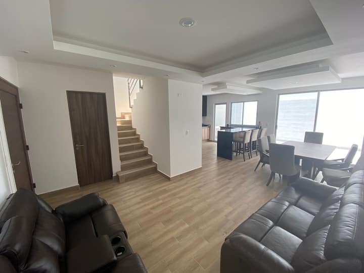 Preciosa Casa En El Marques (Zakia) - Querétaro