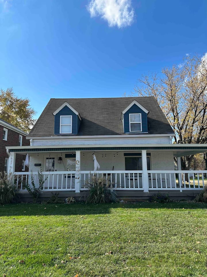 Charming 2br Speedway Home / Walk To Ims And Main - Mars Hill, IN