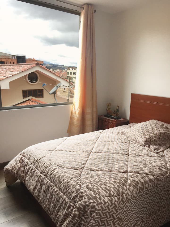 Cómodo Departamento En Cuenca - Cuenca