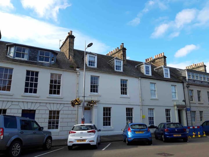 Central St Andrews 4 Bedroom Townhouse - East Neuk