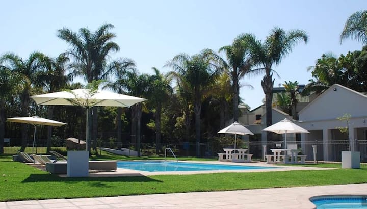 Lovely Neat Studio Apartment In Castleton (56c) - Plettenberg Bay