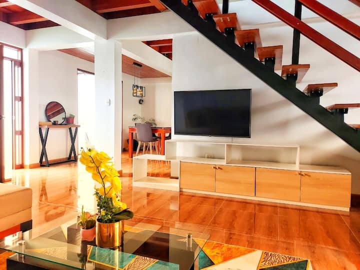 Casa Belgrado, Te Espera. - Oxapampa