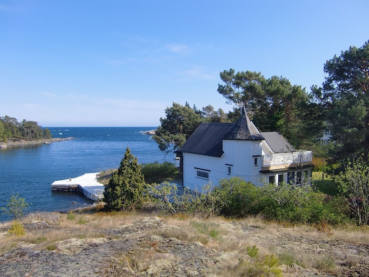 Hus Med Havstomt I Oskarshamn - Öland