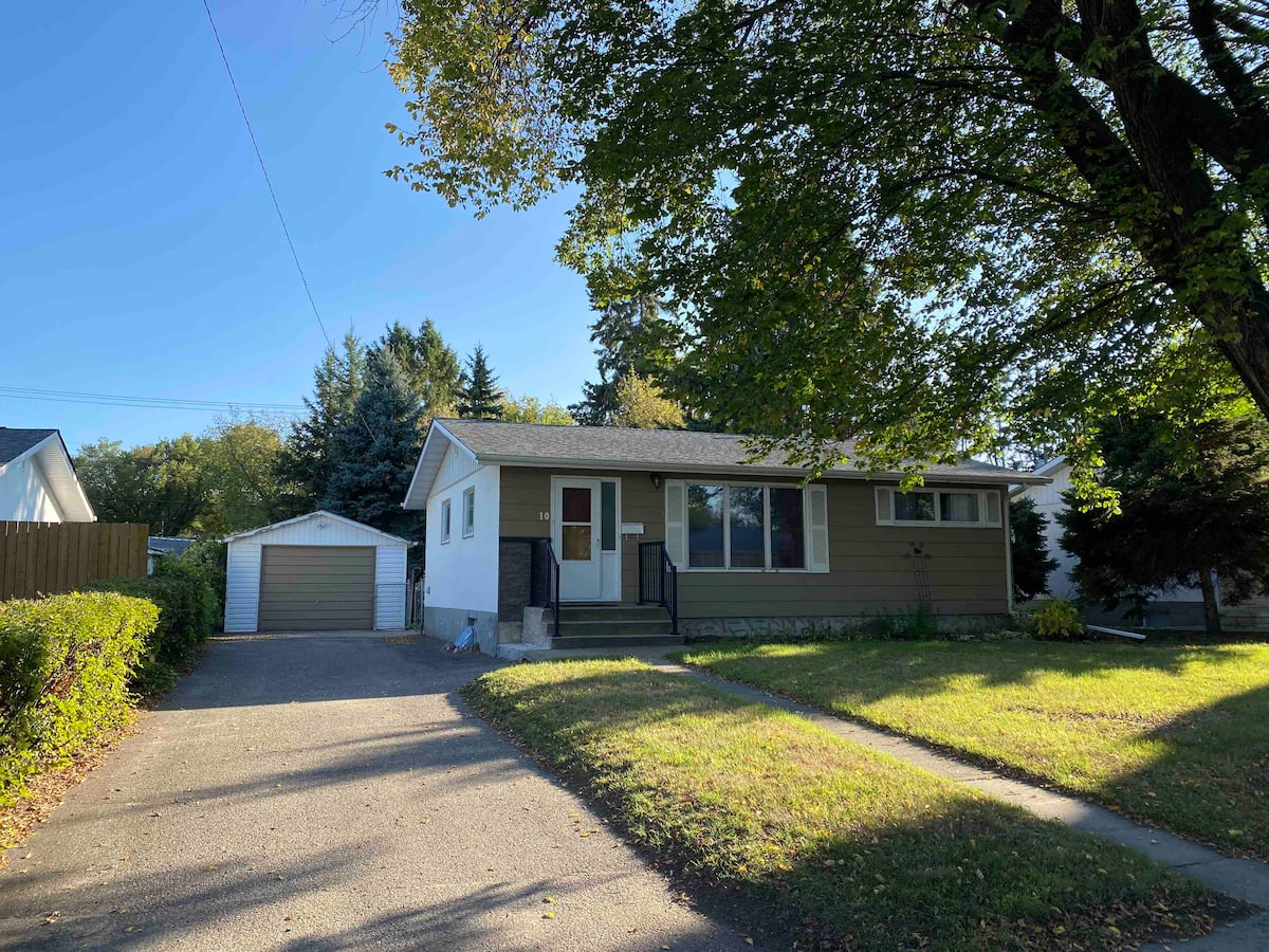 Brandon Vacation Rentals & Homes - Manitoba, Canada | Airbnb