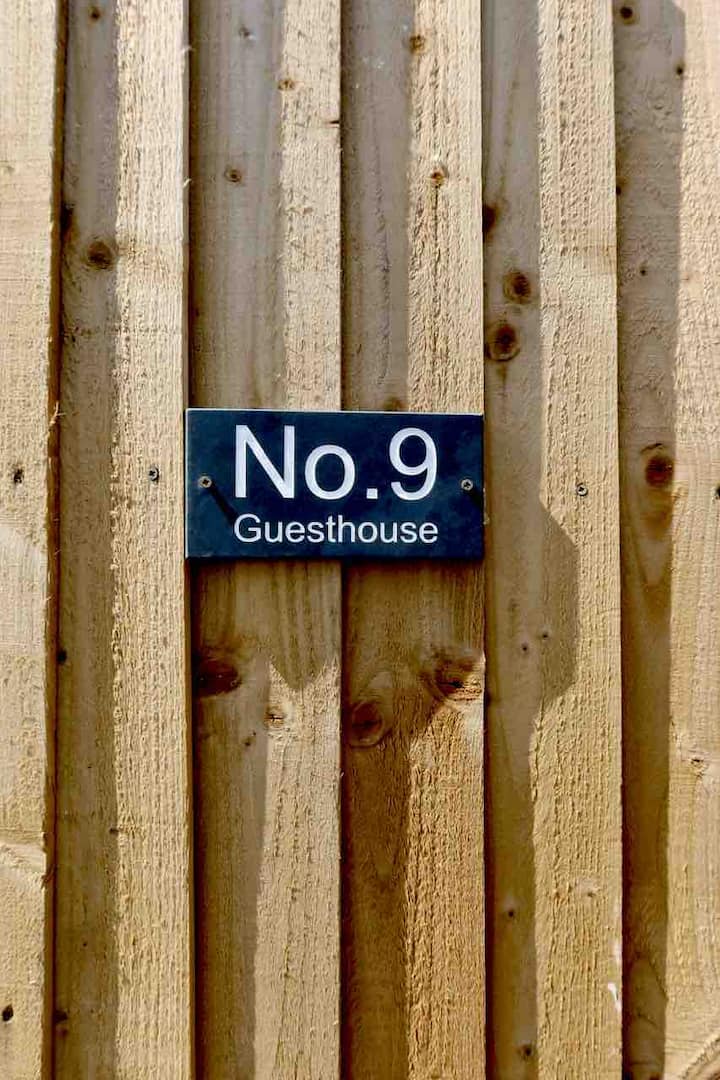 No.9 Guesthouse - Burnley