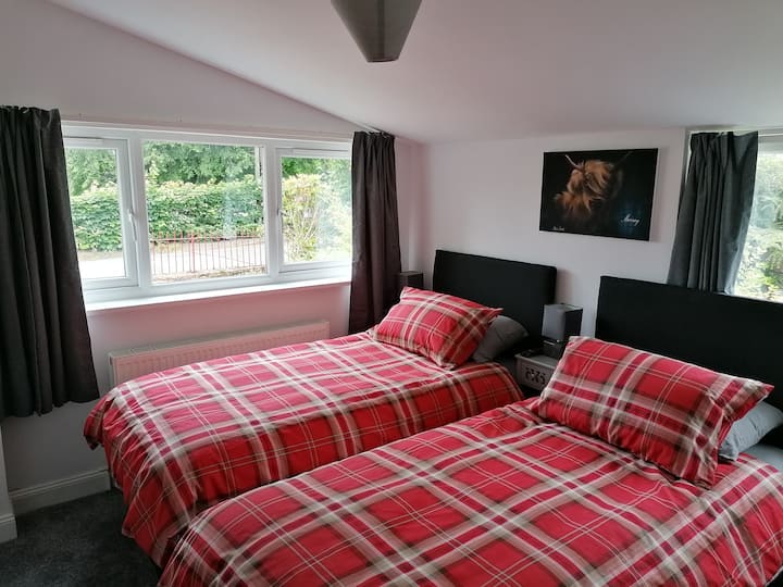 Tulach View - Private Entrance, Super King/twin - Moffat