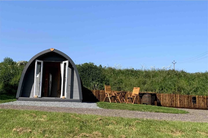 Waterpump Pod For 2 Adults With Ensuite In Suffolk - Framlingham