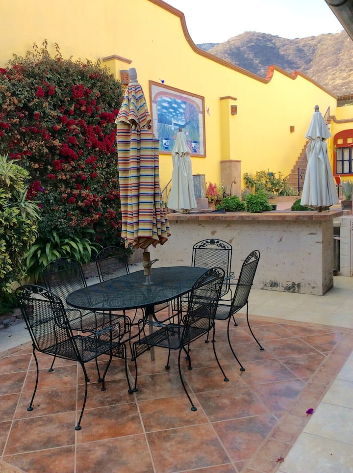 Separate Entrance Room With Added Benefits - Ajijic
