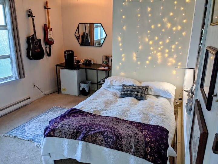 Zen Den Suite (2 Rooms, 600 S.f), Lr/office & Br - Bethlehem, PA