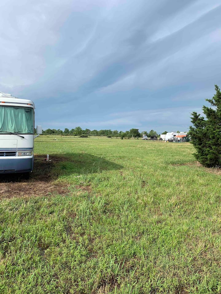 Us 90 Rv Hookup On 7.5 Acres - Eagle Lake, TX