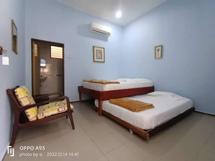 Gaharu Campsite And Resort R2 4pax Room - Kuala Kubu Bharu