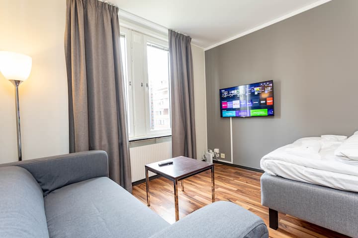 Small Studio Apartment In Huvudsta Double - Stockholm