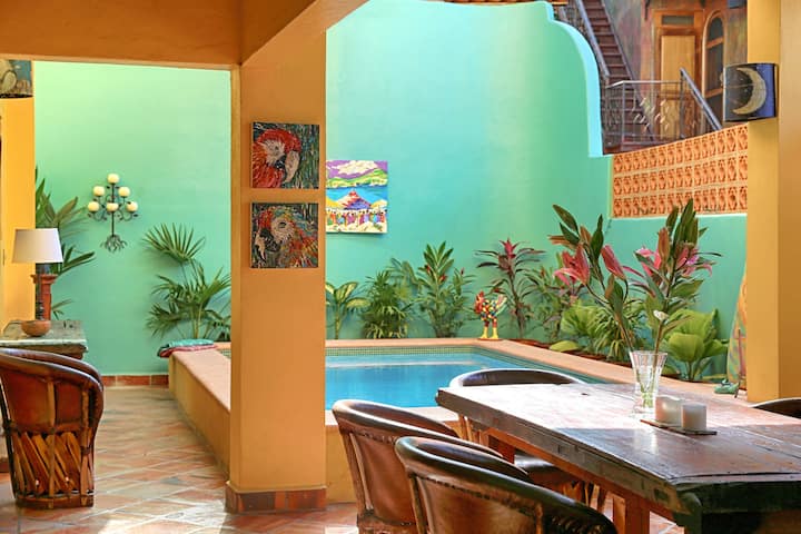 Villa Steps From Town & Beach. Huge Kitchen & Pool - Sayulita
