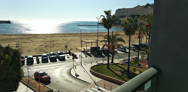 Beautiful Beachfront Apartment - Peníscola