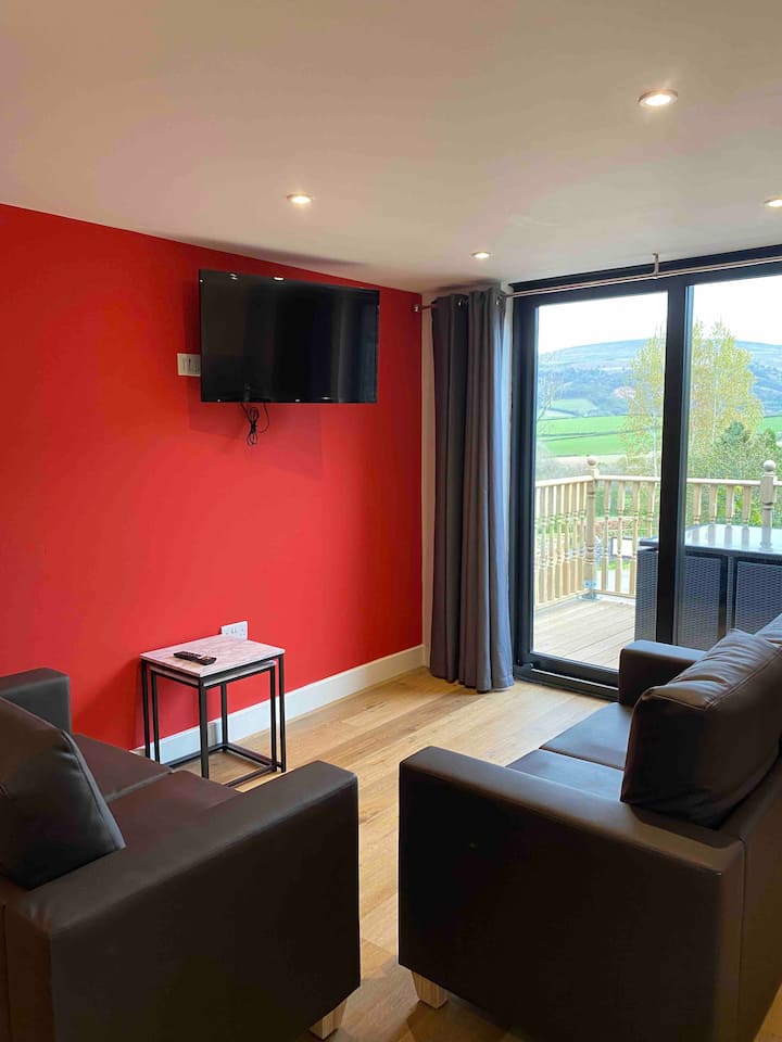 Dog-friendly 4-person Cottage With Hot Tub - Brecon