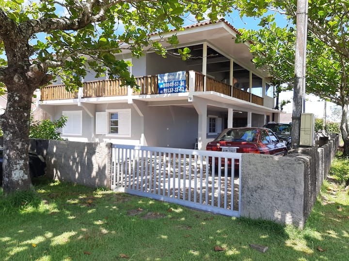 Casa De Praia Espaçosa Na Barra Do Saí-pr - Guaratuba