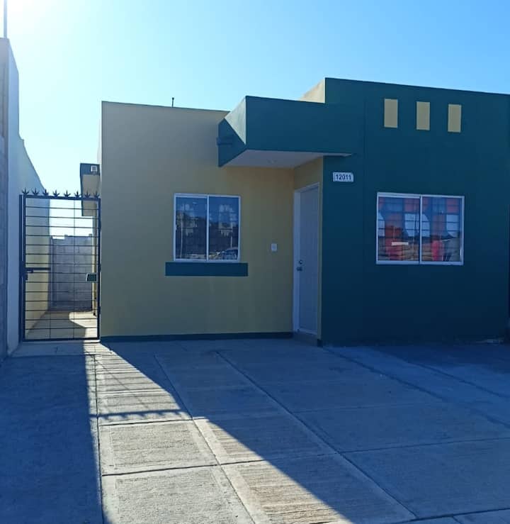 Casa Renta Vacacional A Un Costado Estadio Fútbol - Mazatlán