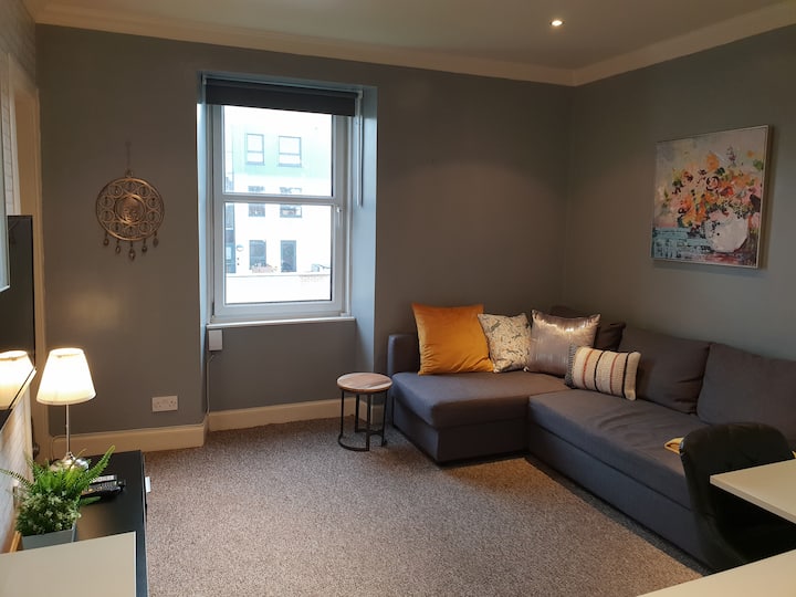 Modern Broughton Apartment - Walk To City Centre - Leith