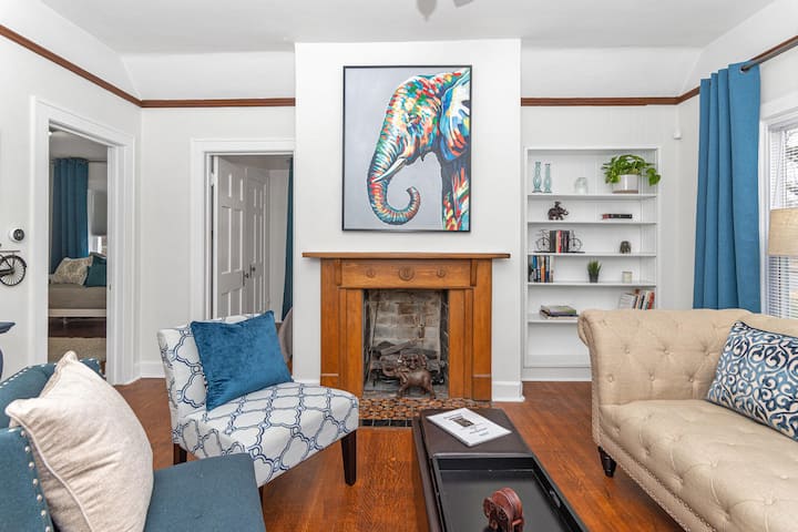 Bungalo In Br! - Walkable Everywhere! Go Explore! - Indianapolis, IN