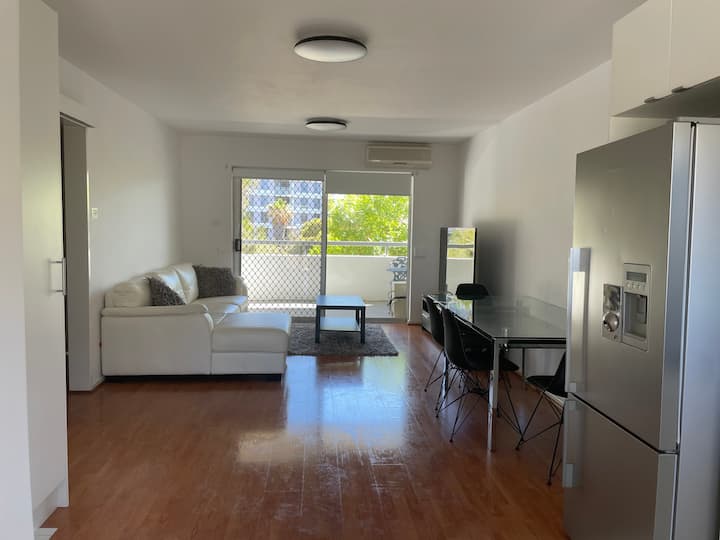 Scarborough Beach 2 Bedroom Unit With Free Parking - Swan River